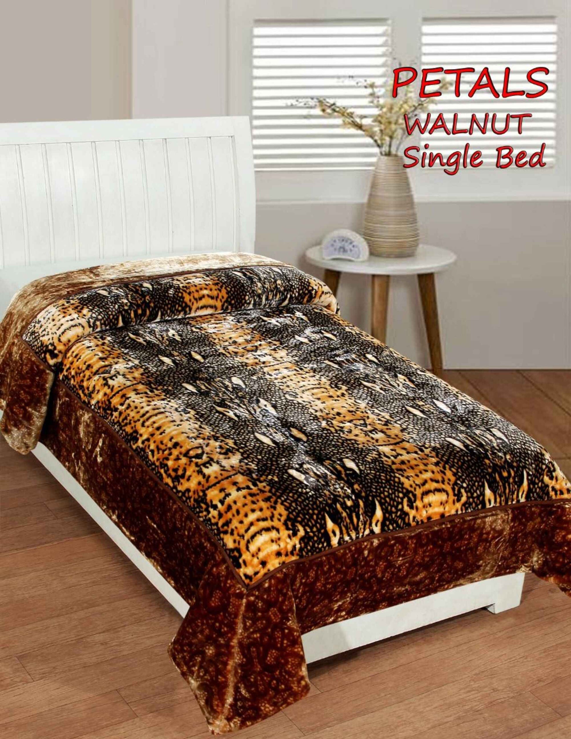 Walnut Single Bed Blanket (1100 GSM) – PETALS
